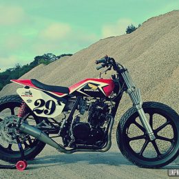 Une série de Honda XLR 600 de dirt track ? On signe où, Breizh Coast ...