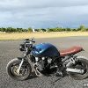 Une Kawasaki ZR-7 cafe-racer, signée Lizard King Custom... - Un pneu ...